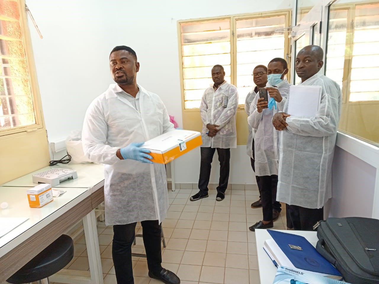 Setting up a genomics laboratory at the Centre MURAZ in Bobo-Dioulasso ...